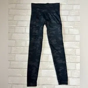 SPANX | Pants & Jumpsuits | Spanx Womans Black Camo Highwaist Leggings ...